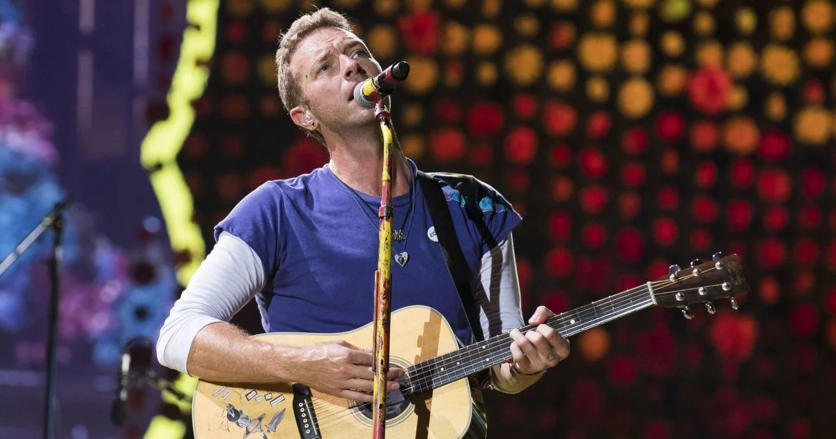 Лідер Coldplay Кріс Мартін заявив що гурт виступить у росії лише якщо путін дозволить - Hochu.ua