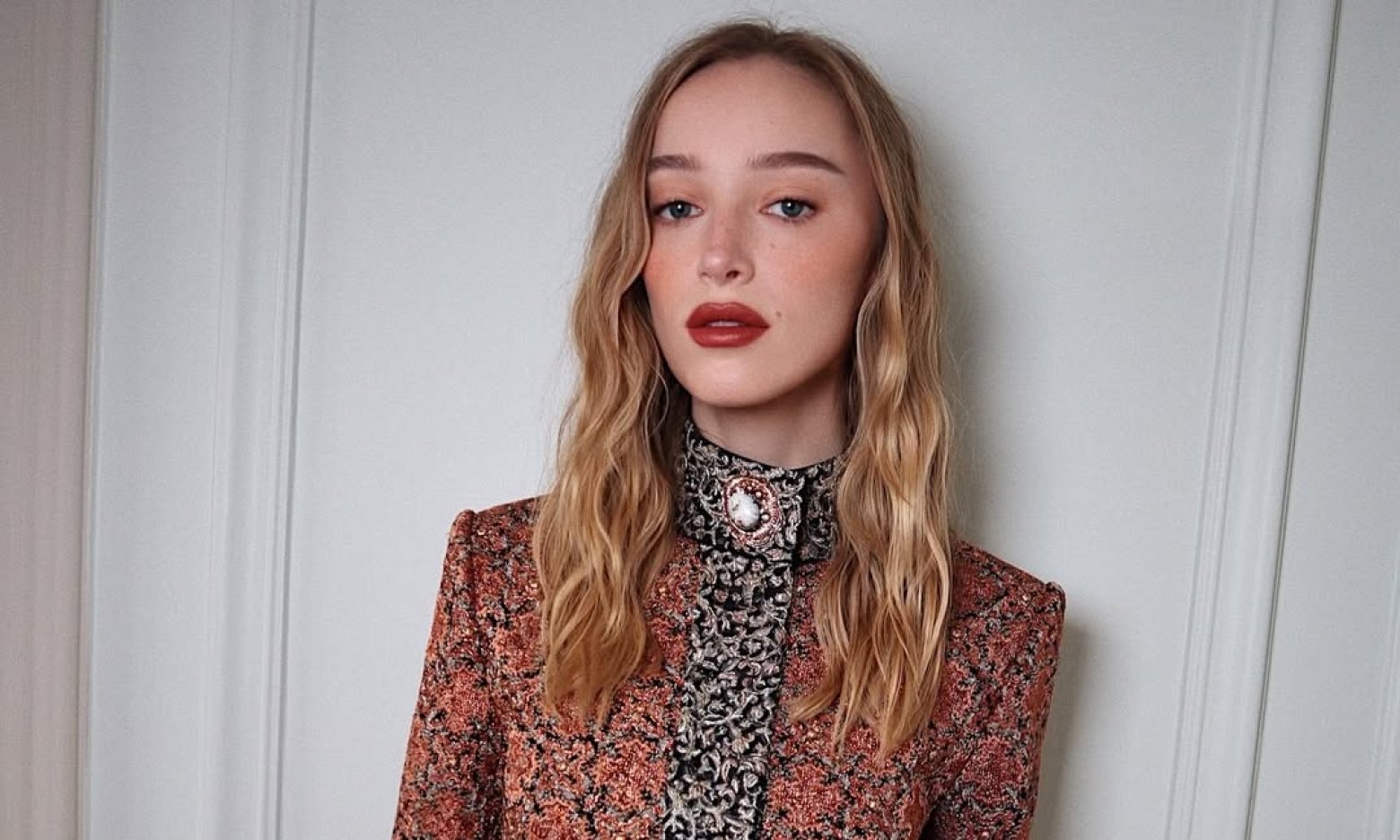 Фиби Дайневор сделала модный осенний макияж - как его повторить - фото - Hochu.ua