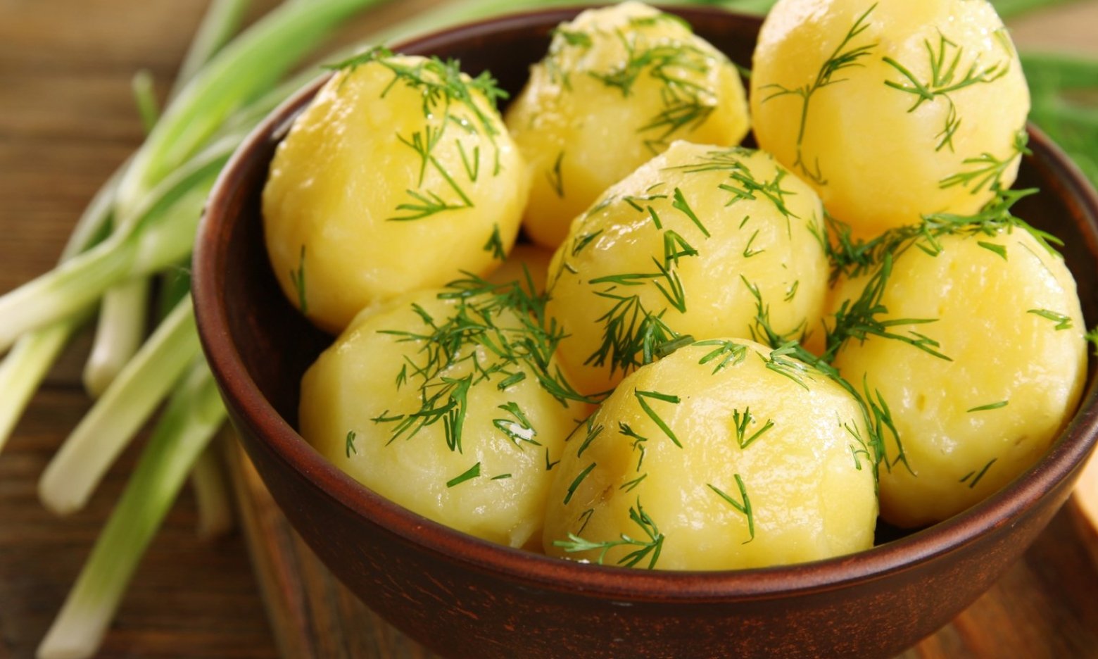 Як правильно обирати молоду картоплю - на які ознаки дивитись - Hochu.ua